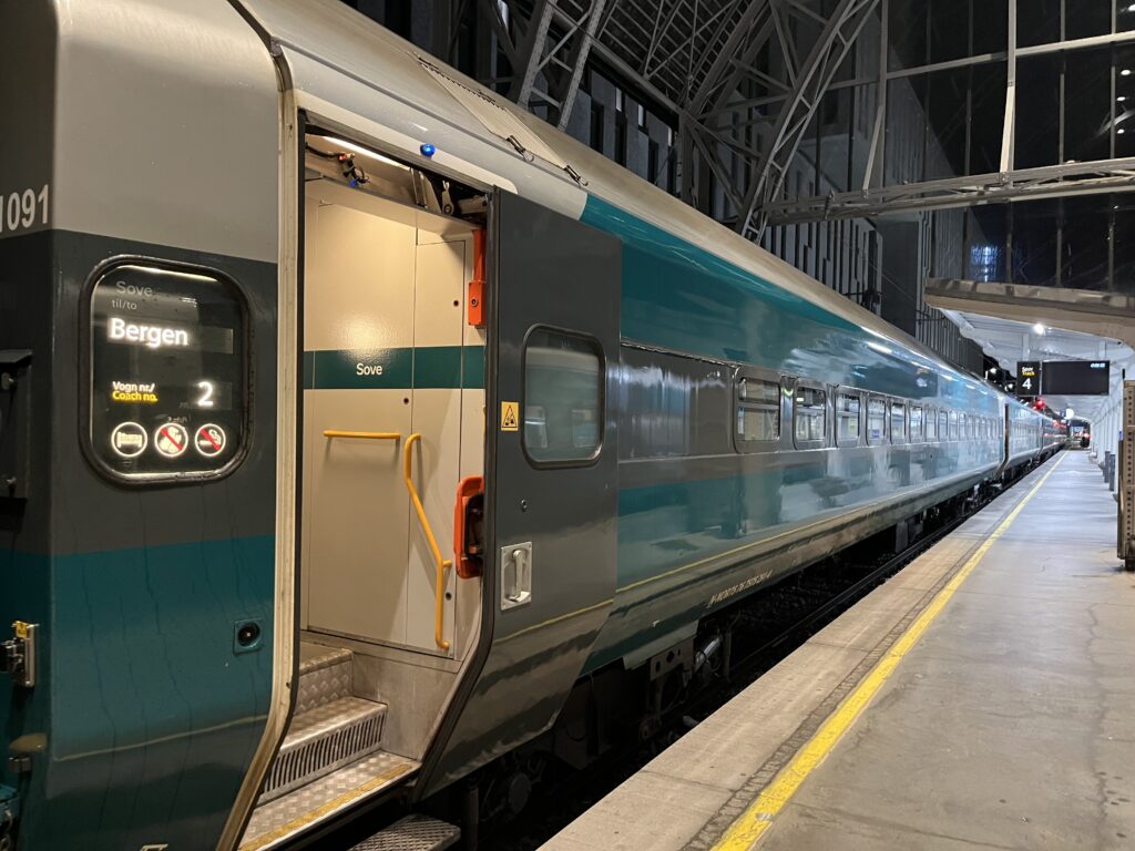 Norway's Innovative Night Train: Oslo 🇳🇴 to Bergen 🇳🇴 with Vy! - rail ...