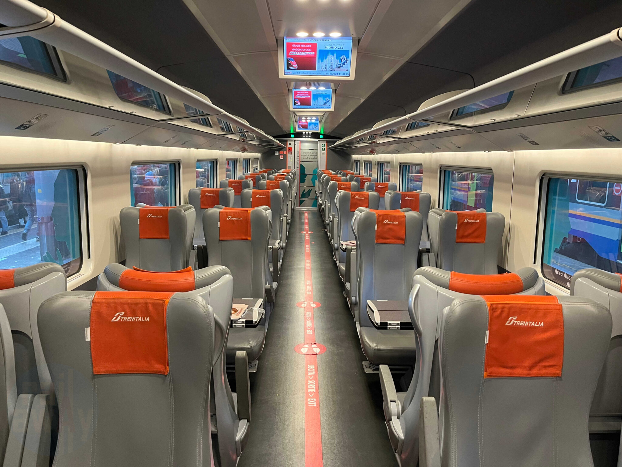Europe's Most Luxurious? Italy's High Speed Frecciarossa in Executive ...