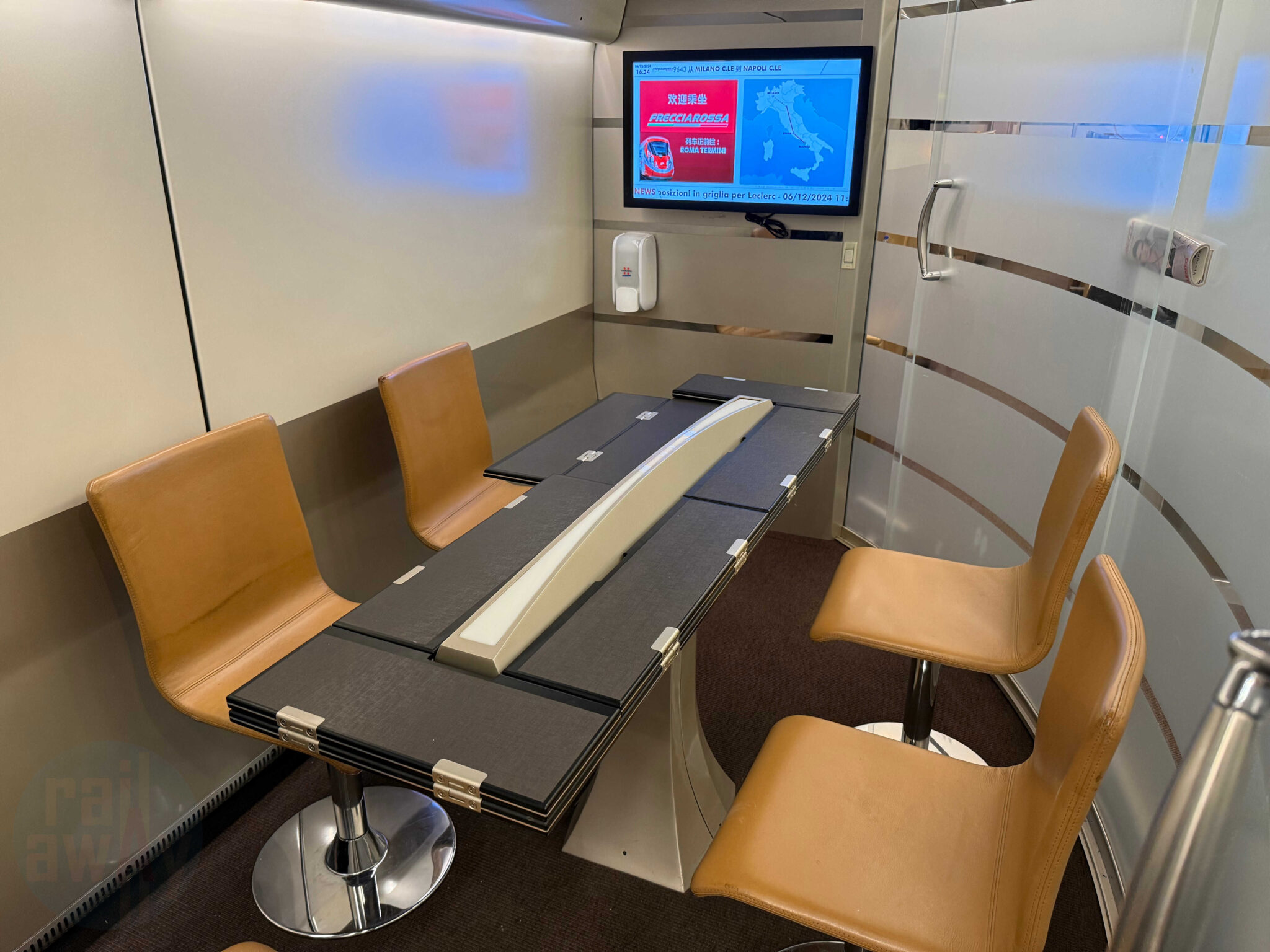 Europe's Most Luxurious? Italy's High Speed Frecciarossa in Executive ...