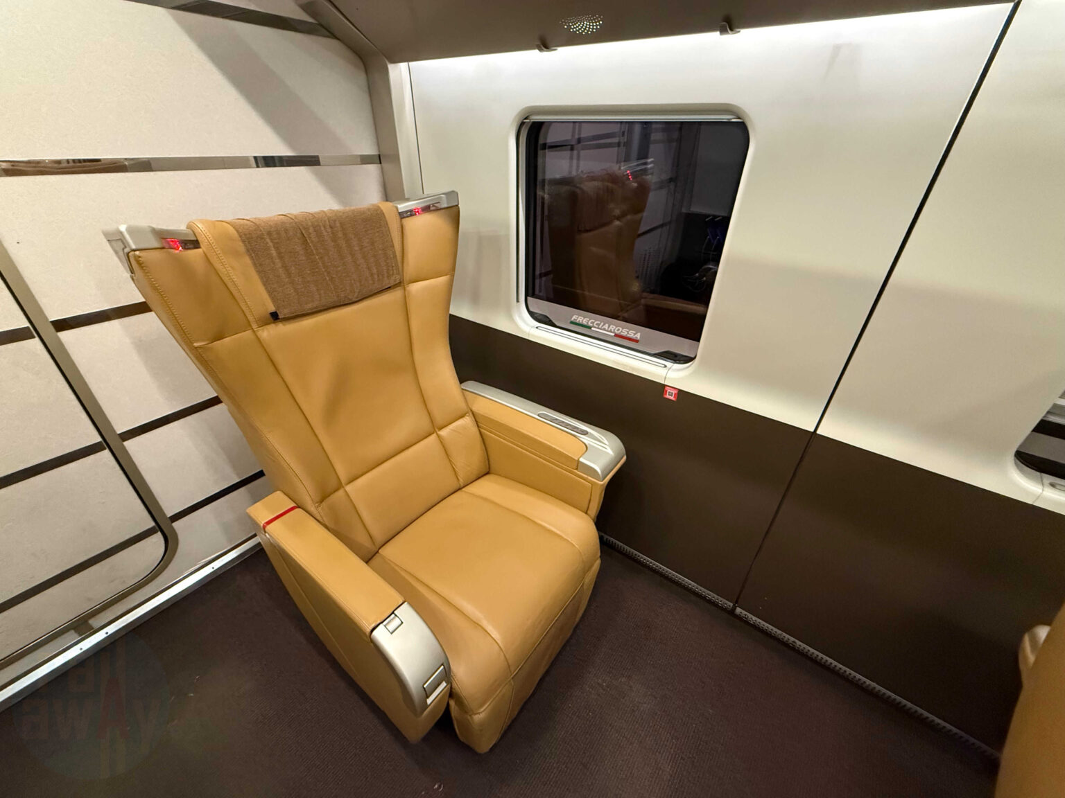 Europe's Most Luxurious? Italy's High Speed Frecciarossa in Executive ...