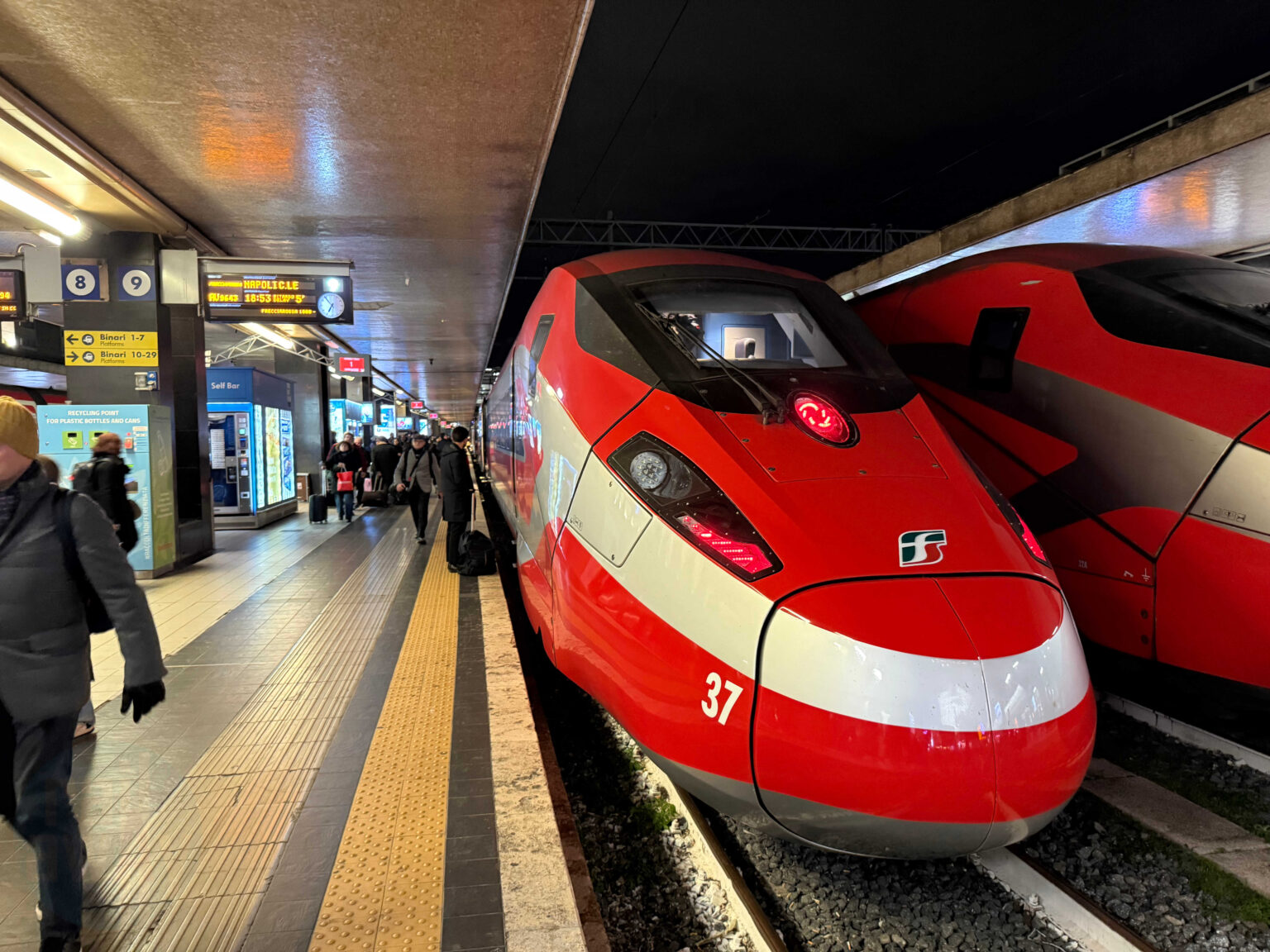 Europe's Most Luxurious? Italy's High Speed Frecciarossa in Executive ...